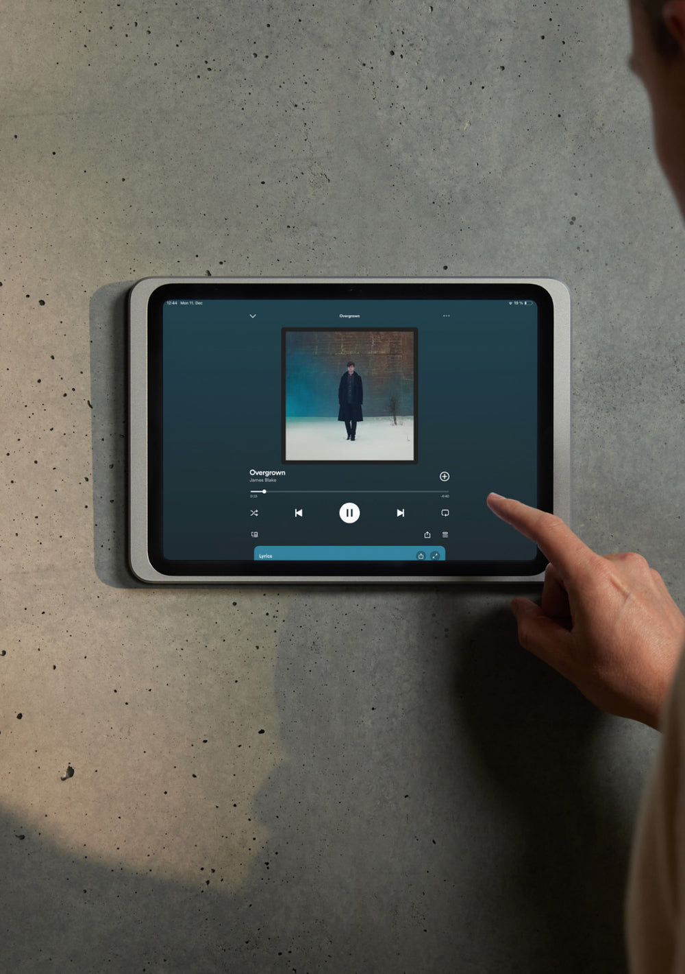 Premium iPad Wall Mounts & Tablet Stands | Displine