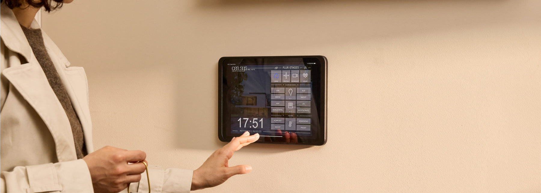 Premium iPad Wall Mounts & Tablet Stands | Displine